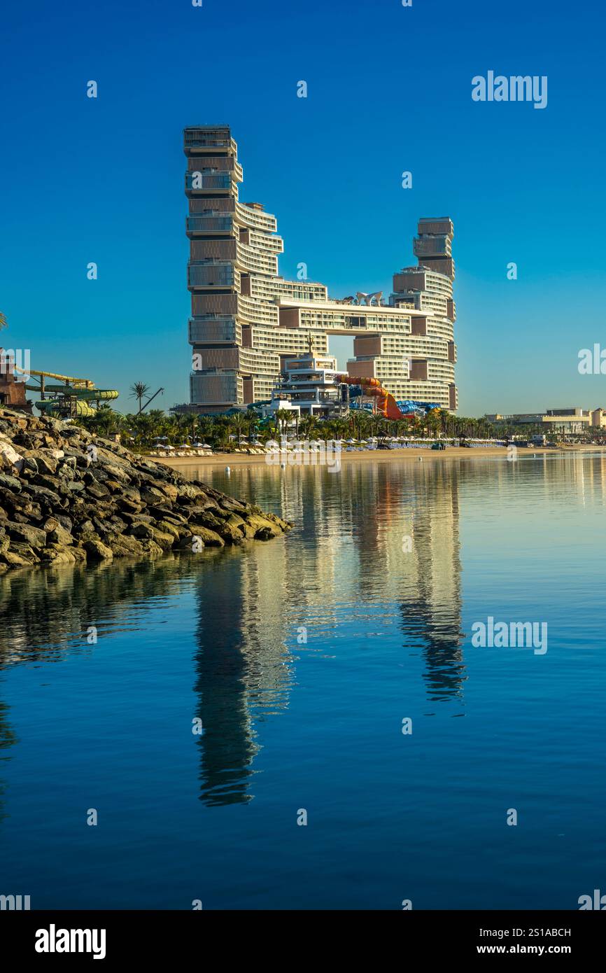 United Arab Emirates, Dubai, Palm Jumeirah artificial island, New Dubai ...