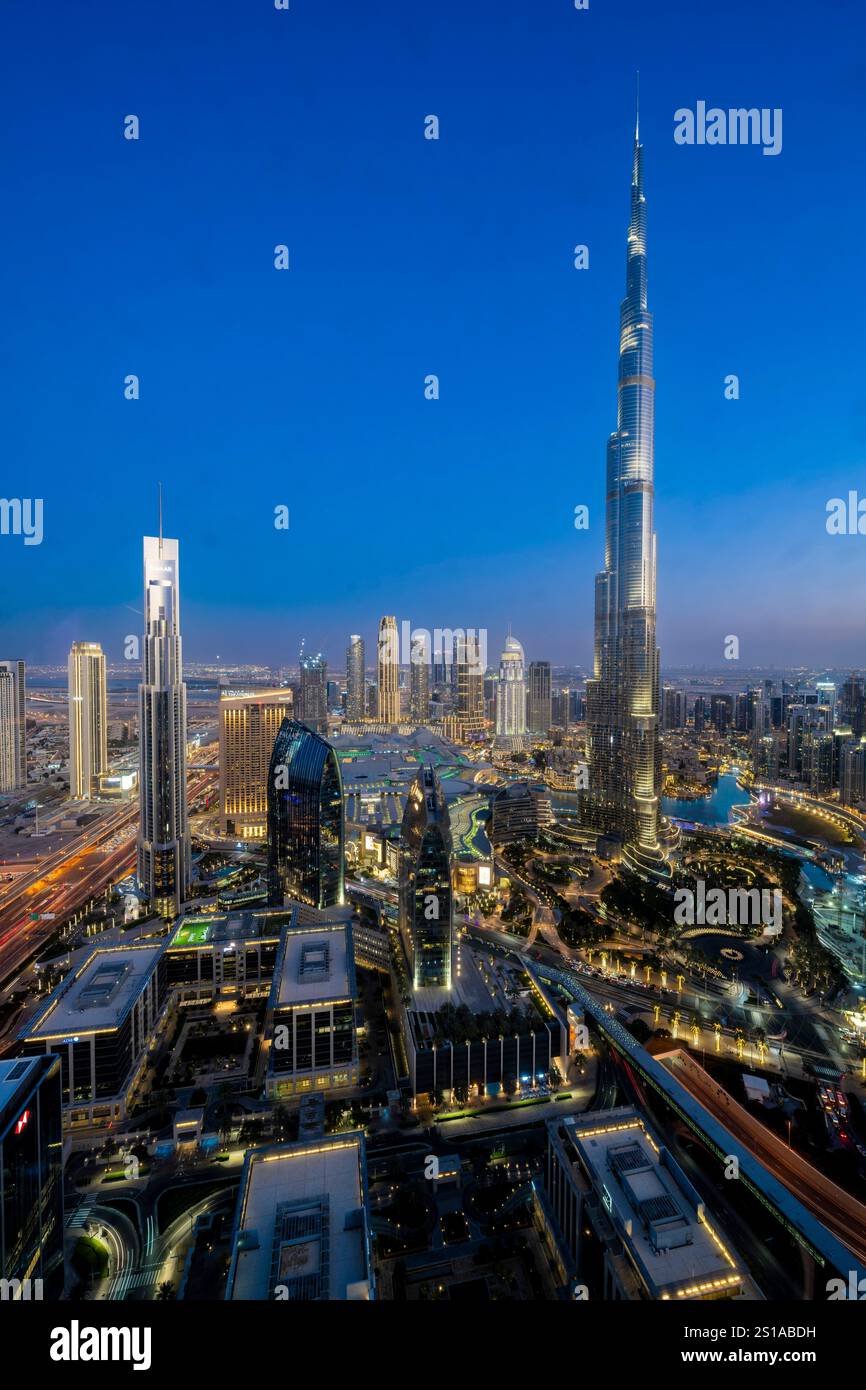 United Arab Emirates, Dubai, Downtown Dubai, Burj Khalifa, world's ...