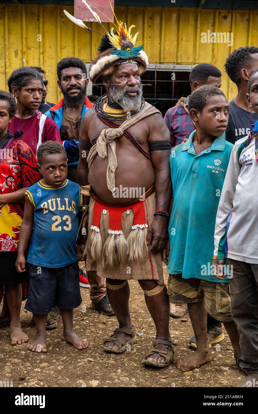 Papua New Guinea, Hela province, Tari station, Huli tribe, customary ...