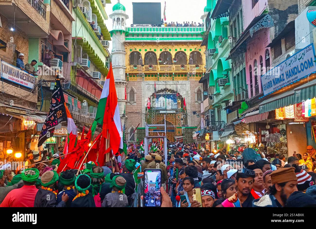Ajmer, Rajasthan, India. 1st Jan, 2025. 813th Urs of Khwaja Moinuddin ...