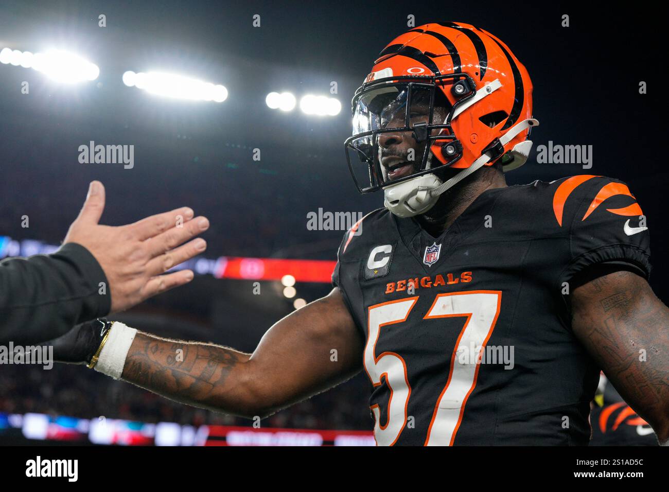 Cincinnati Bengals linebacker Germaine Pratt (57) celebrates with ...