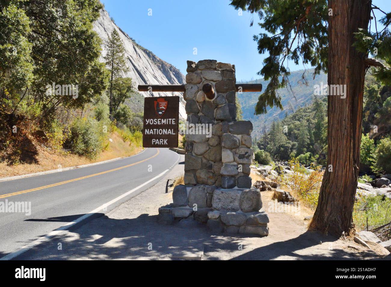 United States, California, Yosemite national park, entrance sign Stock ...