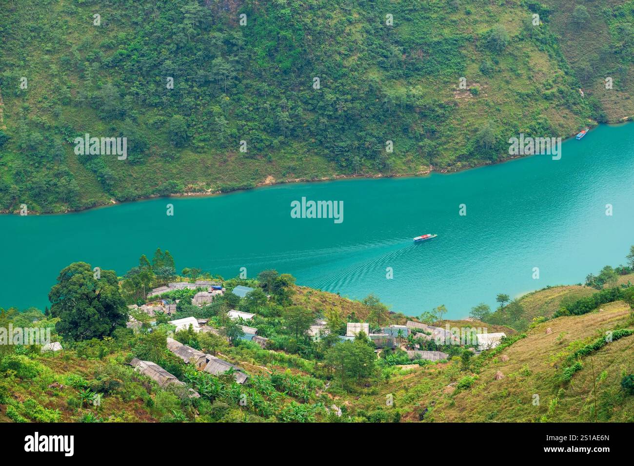 Vietnam, Ha Giang Province, Dong Van Karst Plateau Geopark, Meo Vac ...