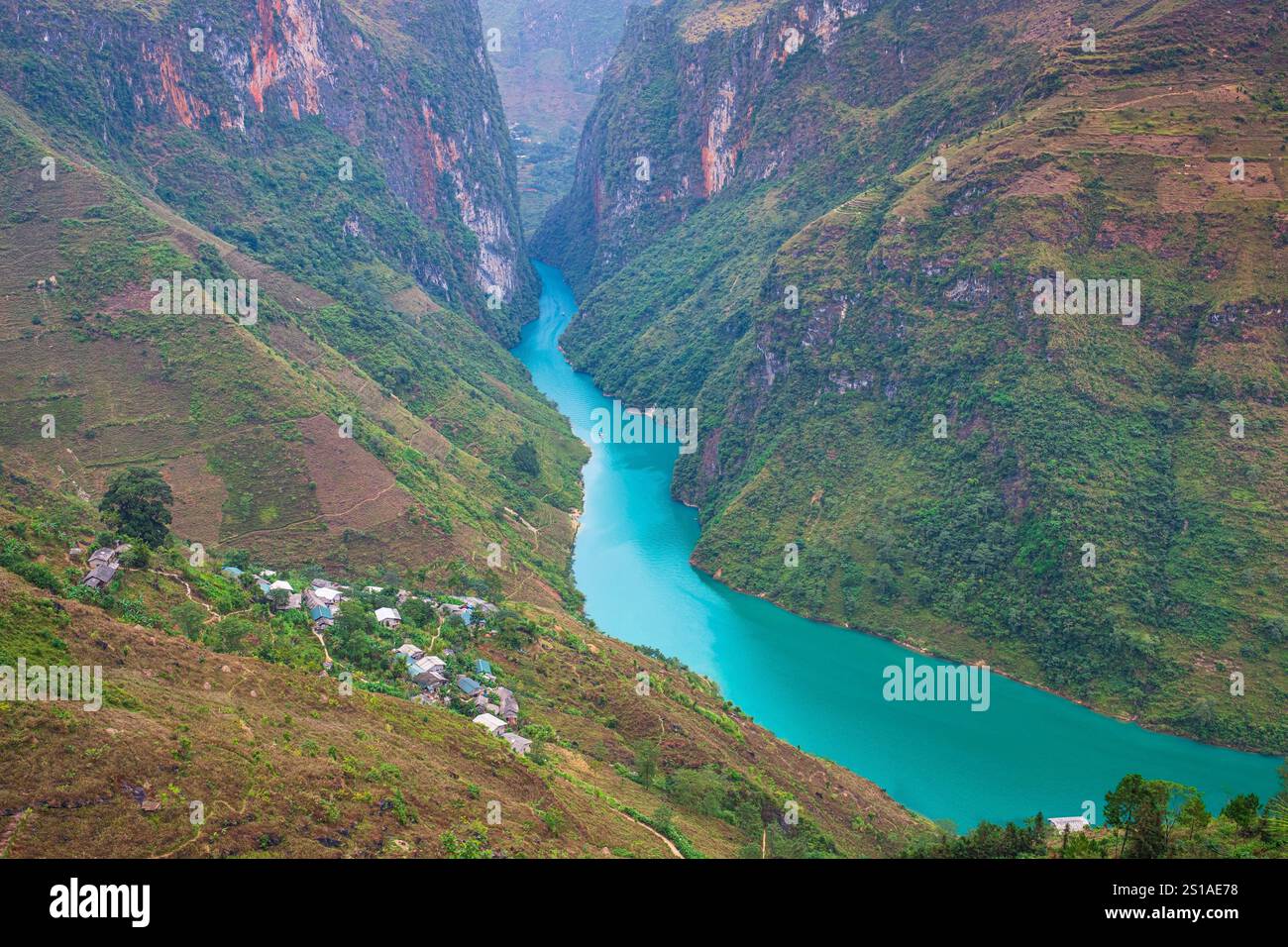 Vietnam, Ha Giang Province, Dong Van Karst Plateau Geopark, Meo Vac ...