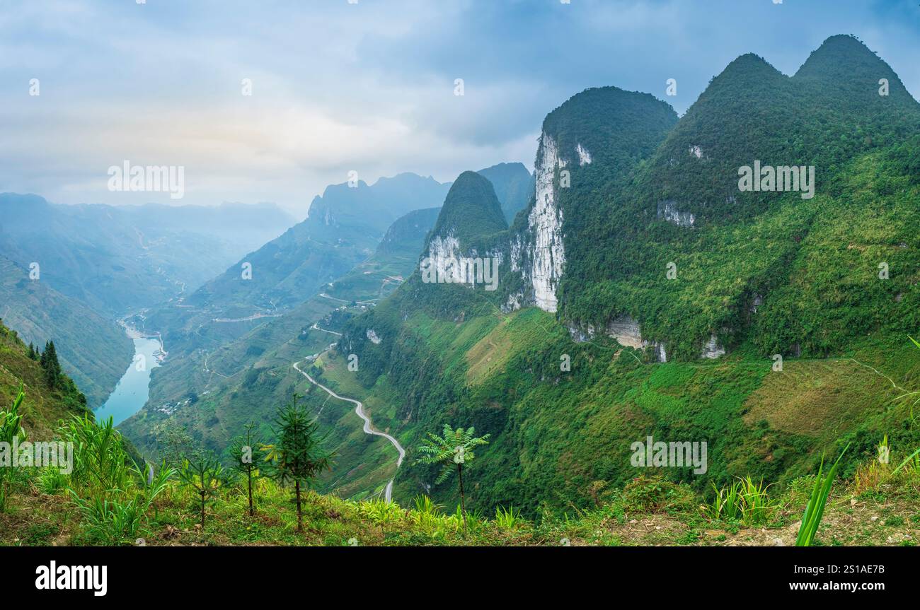 Vietnam, Ha Giang Province, Dong Van Karst Plateau Geopark, Meo Vac ...