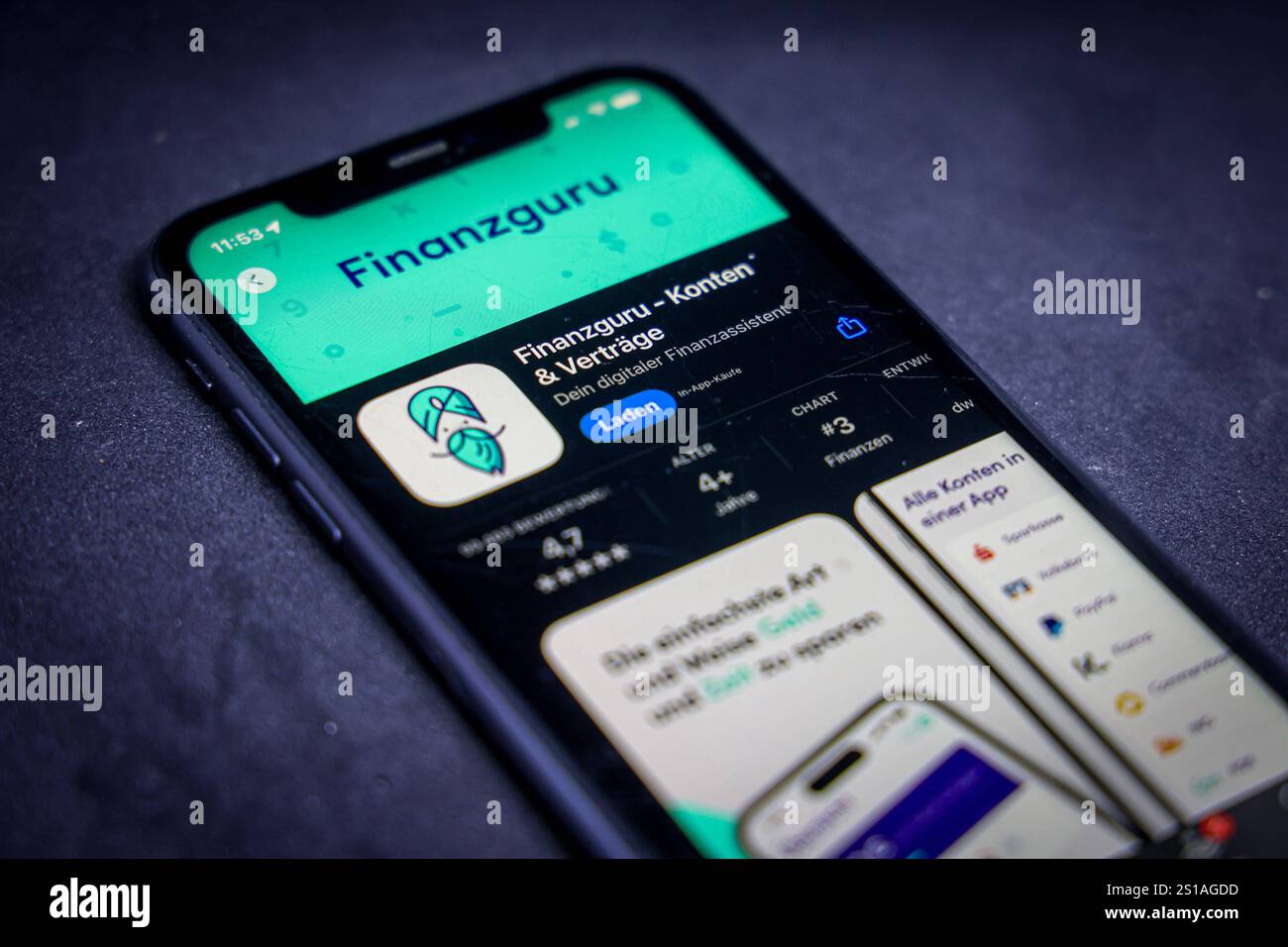 Apple App Store auf einem iPhone. Essentielle Finanz-Apps. Finanzguru - Konten & Verträge. // 02 ...