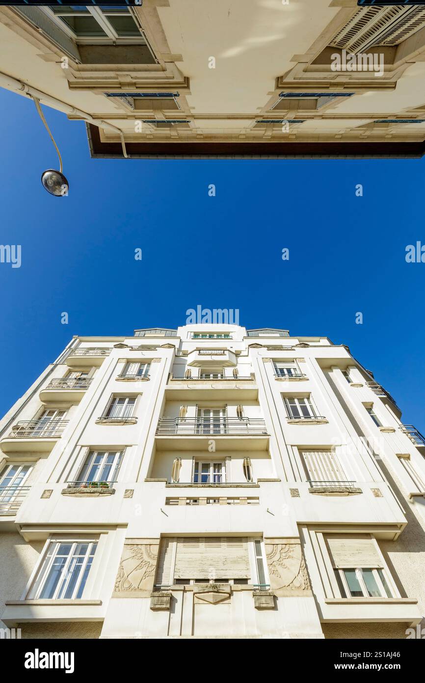 France, Meurthe-et-Moselle, Nancy, facade of an apartment building ...