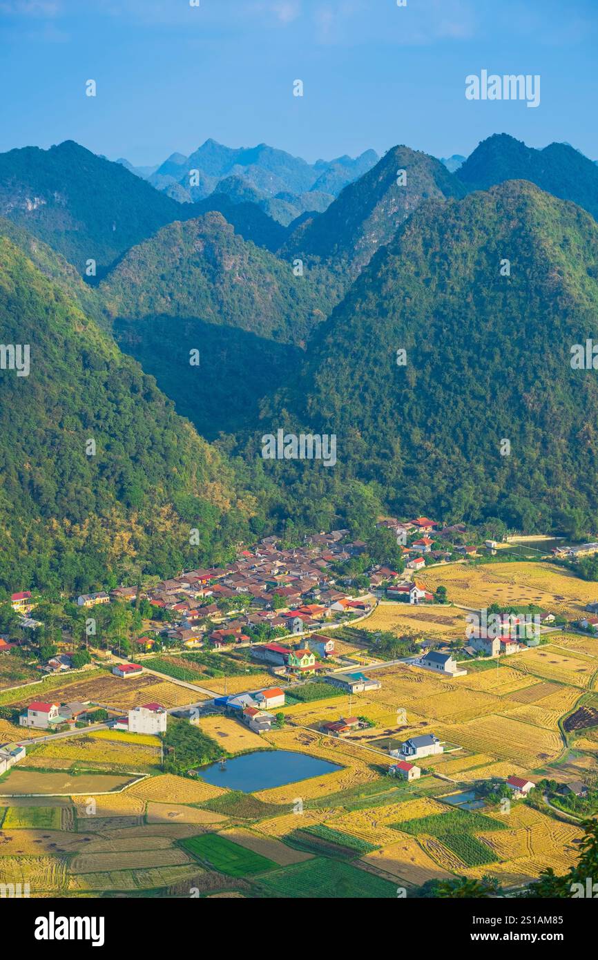 Vietnam, Lang Son province, Bac Son valley surrounded by a karst ...