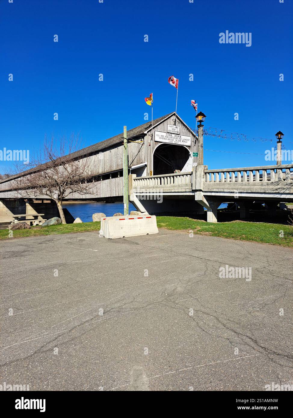East entrance into the wooden covered bridge in Hartland, New Brunswick ...