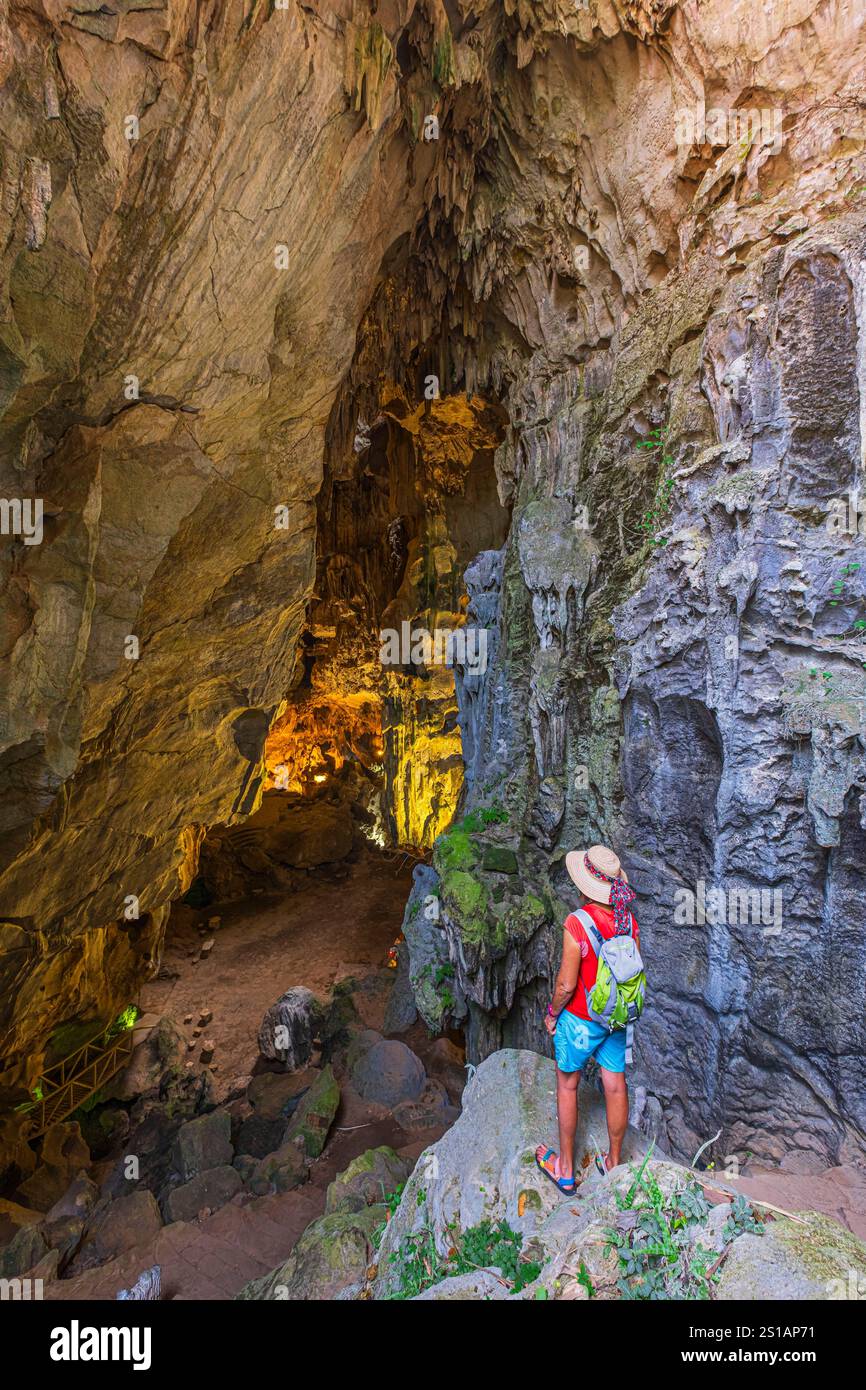 Vietnam, Lang Son province, city of Lang Son, Tam Thanh Buddhist cave ...