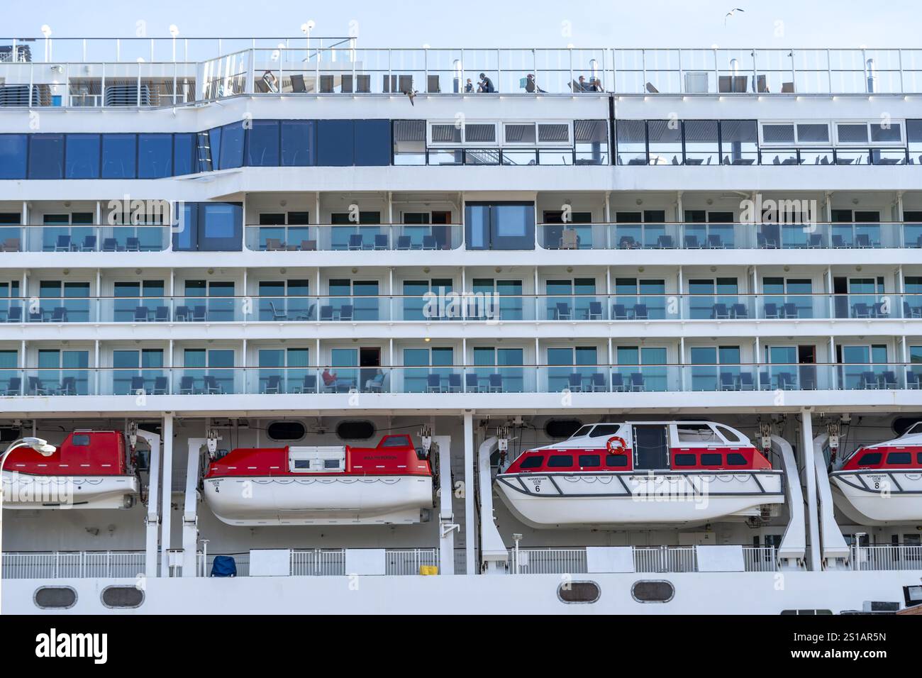 Spain, Andalusia, Cadiz, Port of Cadiz, industrial and tourist with the ...