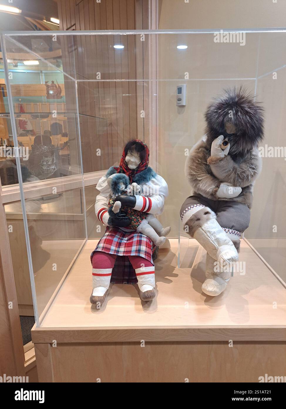 Inuit dolls hi-res stock photography and images - Alamy