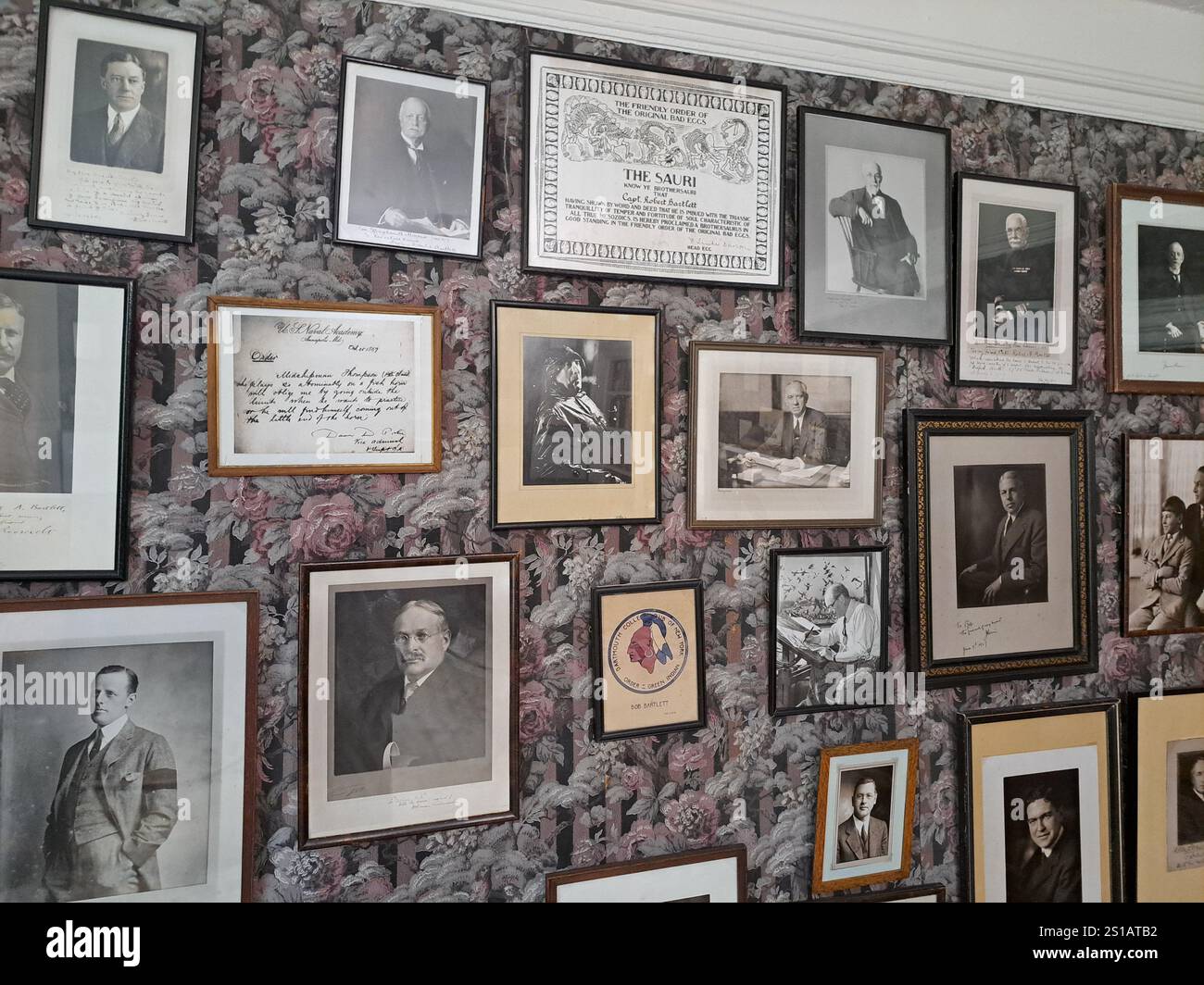 Pictures and photographs in Hawthorne Cottage National Historic Site in ...
