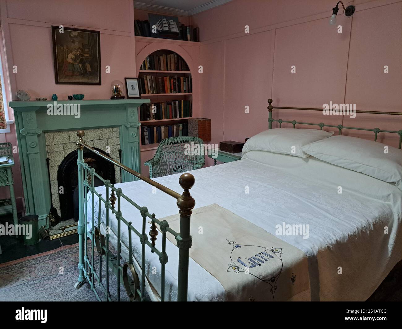 Bedroom in Hawthorne Cottage National Historic Site in Brigus ...