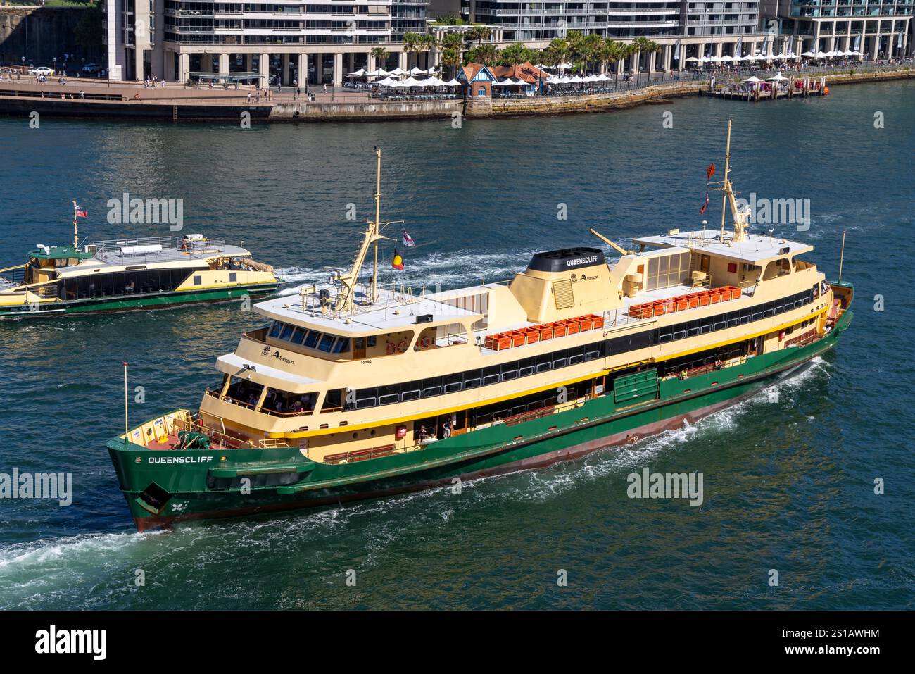 Sydney ferry MV Queenscliff, freshwater class ferry travelling between ...