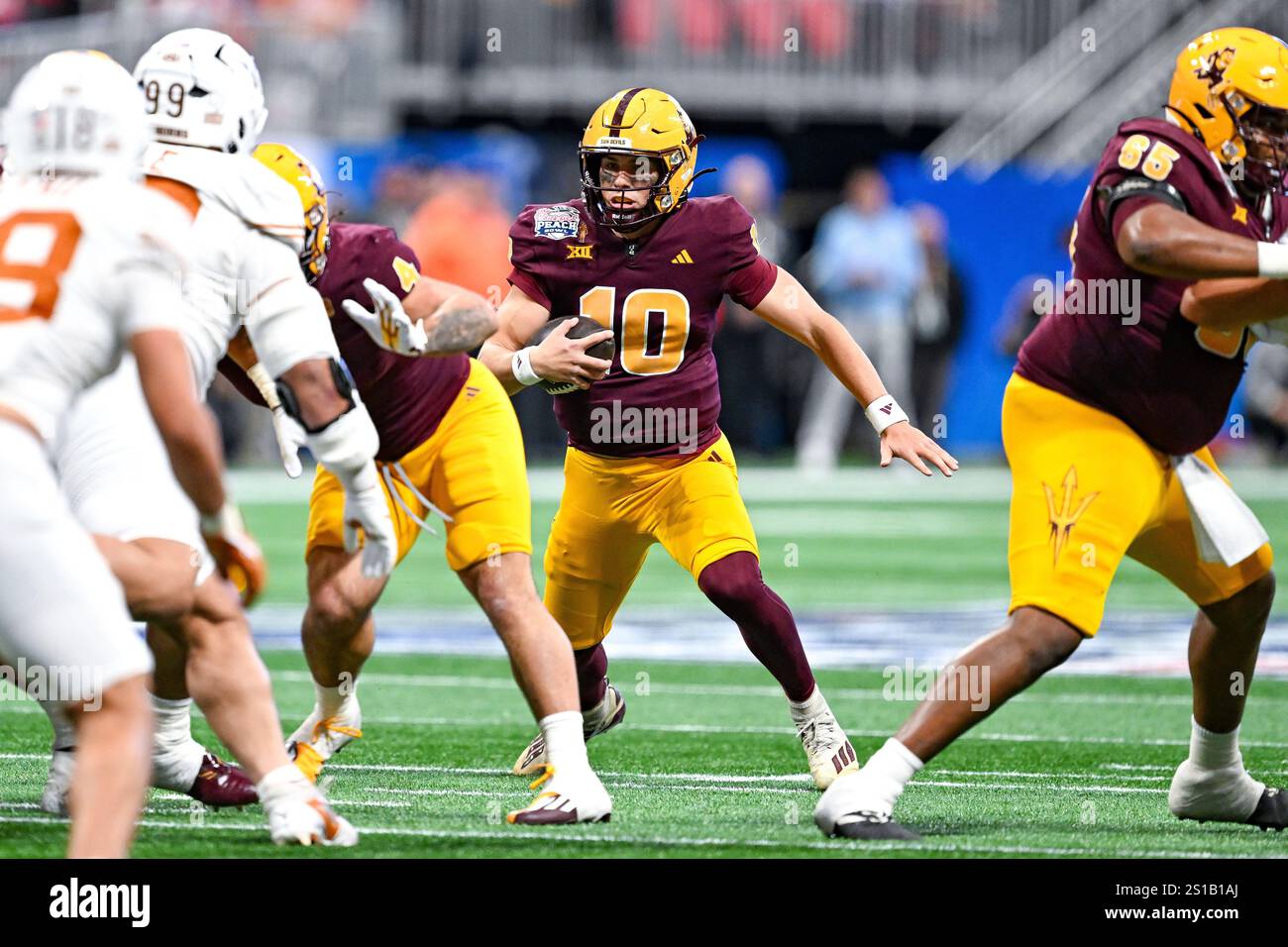 ATLANTA, GA – JANUARY 01: Quarterback Sam Leavitt #10 of the Arizona ...