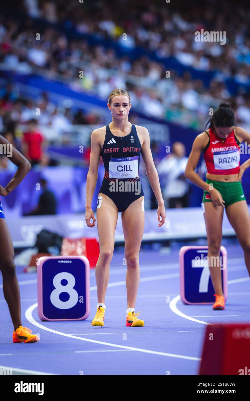 Phoebe Gill participating in the 800 meters at the Paris 2024 Olympic ...