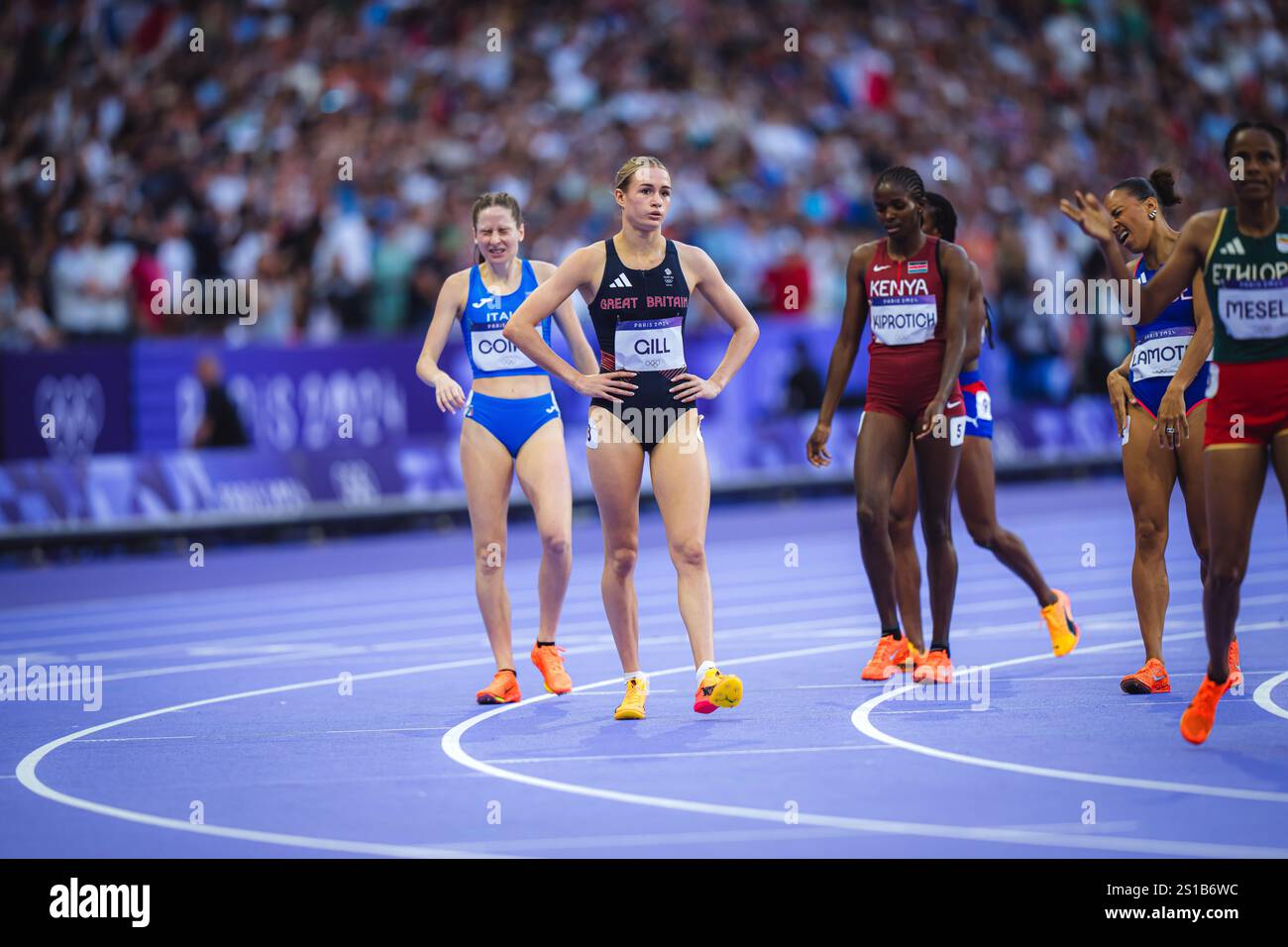 Phoebe Gill participating in the 800 meters at the Paris 2024 Olympic ...