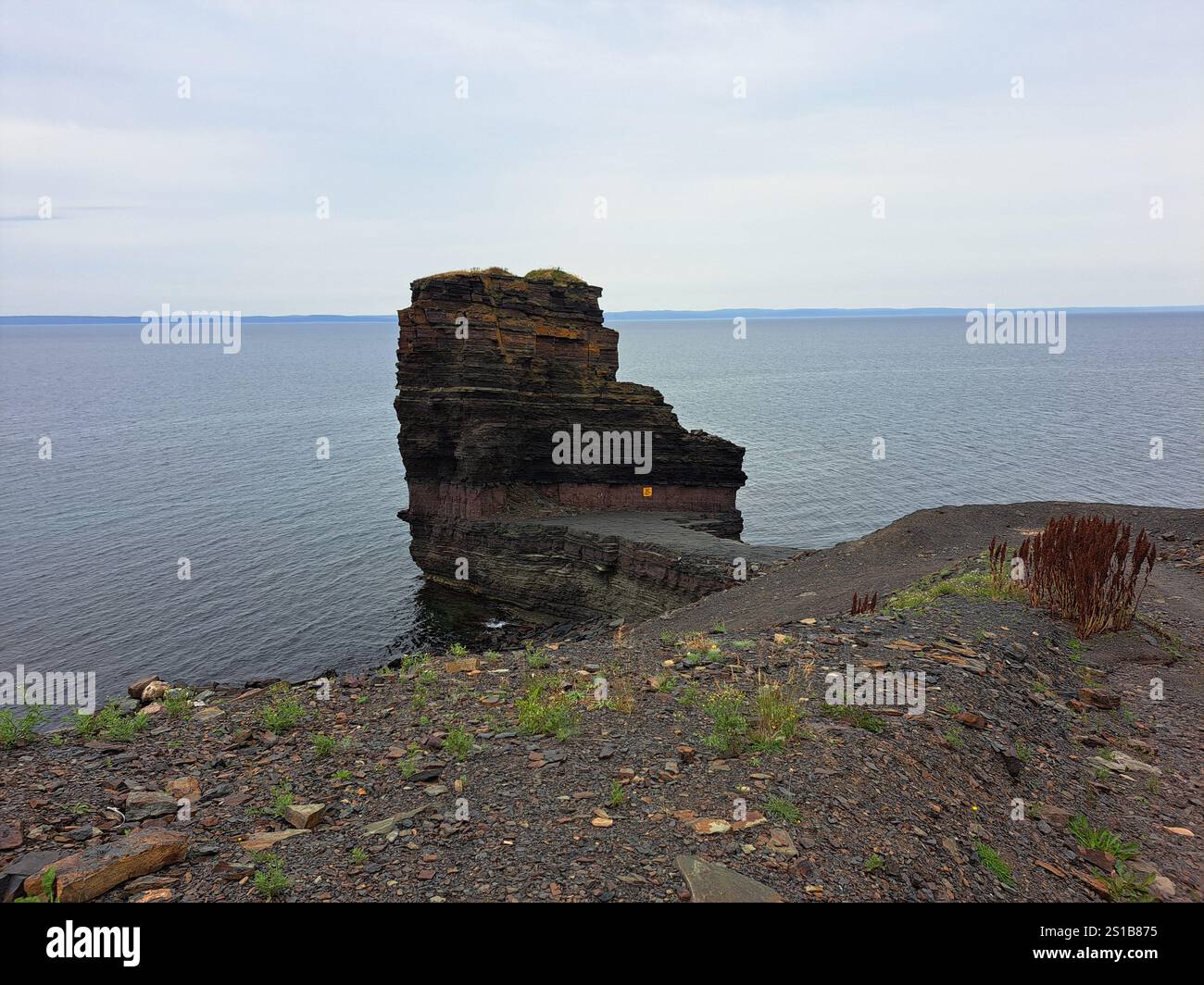Sea stack at Grebe’s Nest in Wabana, Bell Island, Newfoundland ...