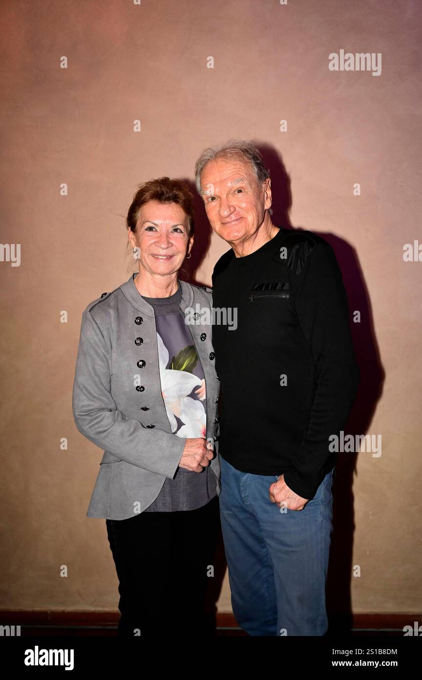 Joachim Kaps mit Ehefrau Helga bei der Ankunft zum Kabinettstück Dinner ...