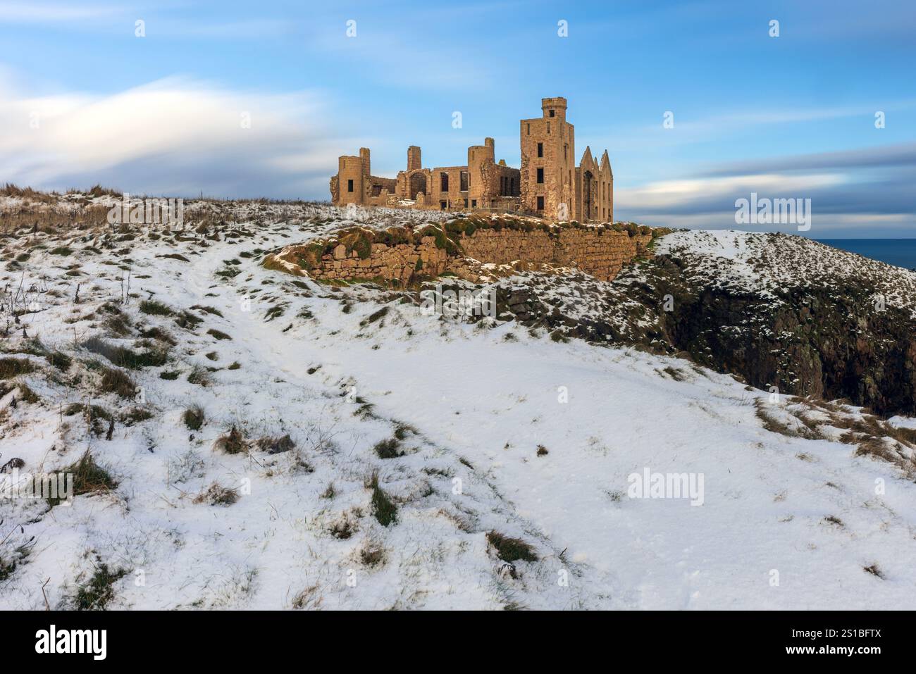Slains castle winter hi-res stock photography and images - Alamy