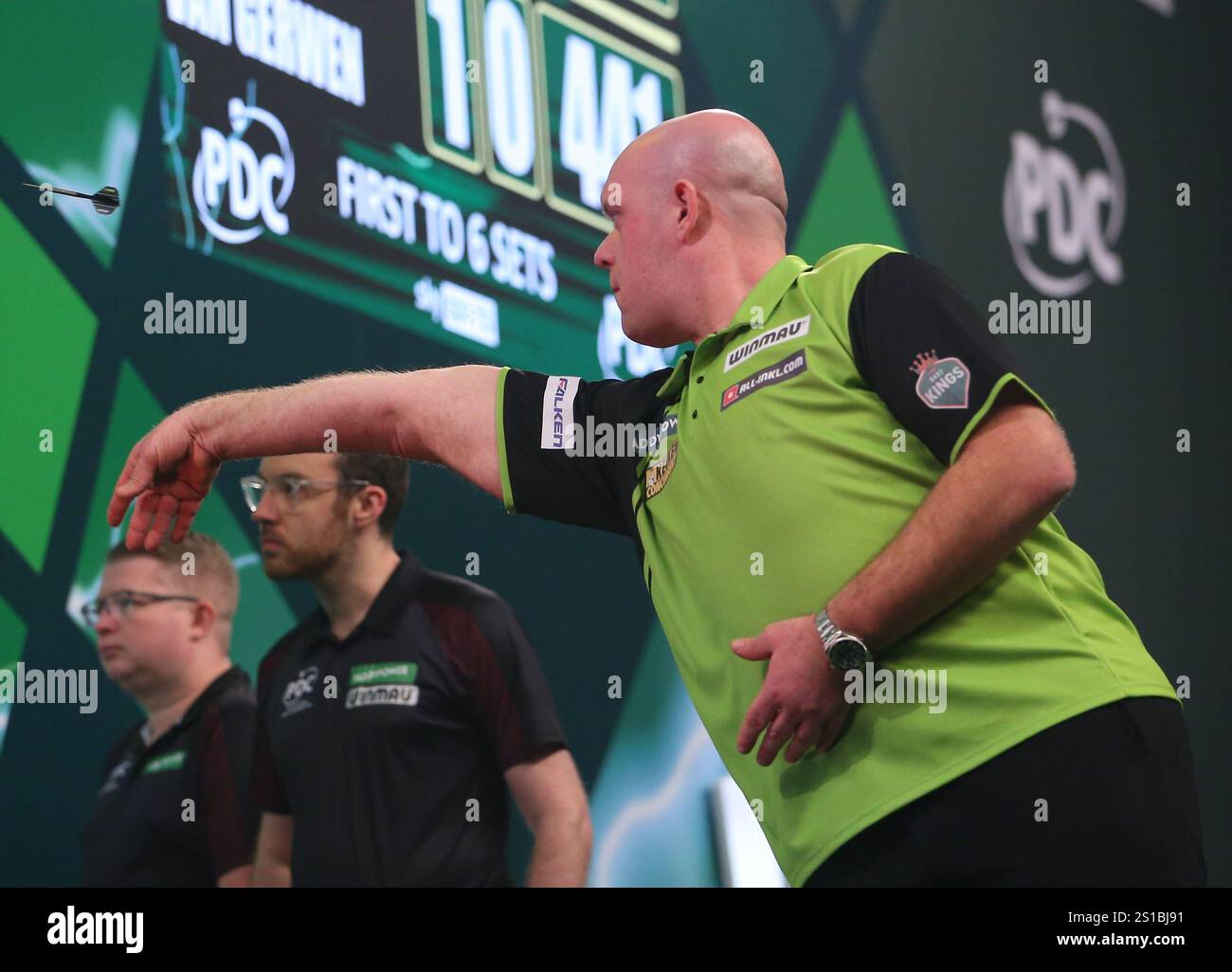 Alexandra Palace, London, UK. 2nd Jan, 2025. 2024/25 PDC Paddy Power World Darts Championships ...