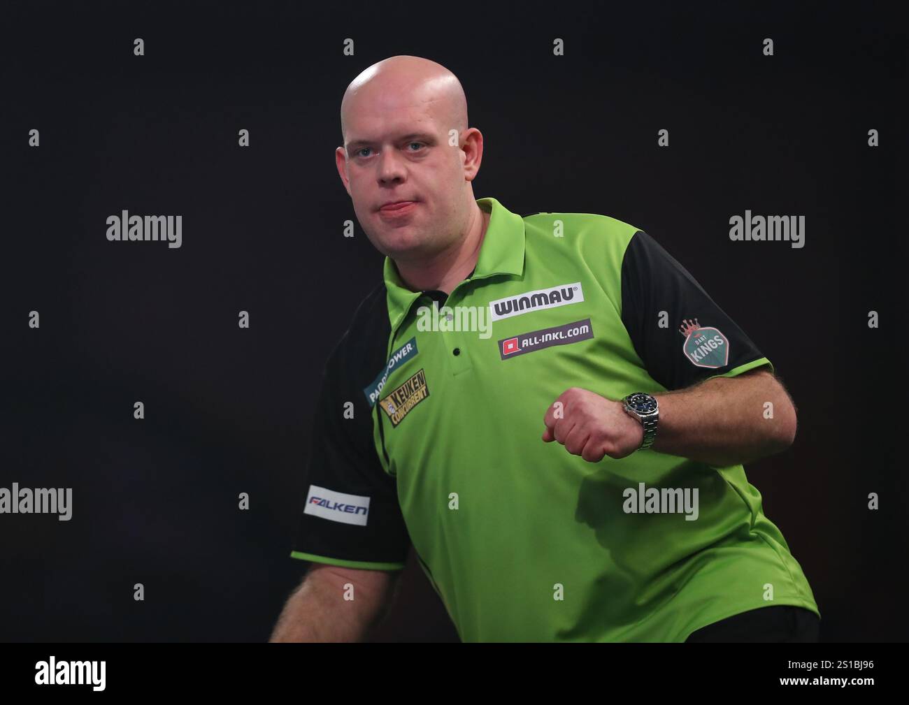 Alexandra Palace, London, UK. 2nd Jan, 2025. 2024/25 PDC Paddy Power World Darts Championships ...