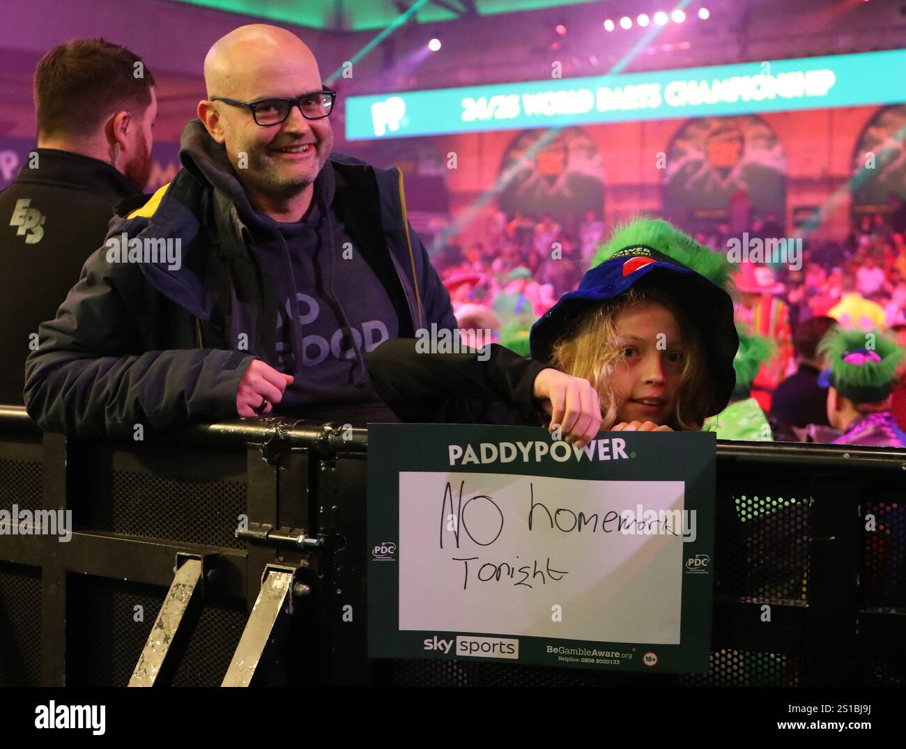Alexandra Palace, London, UK. 2nd Jan, 2025. 2024/25 PDC Paddy Power ...