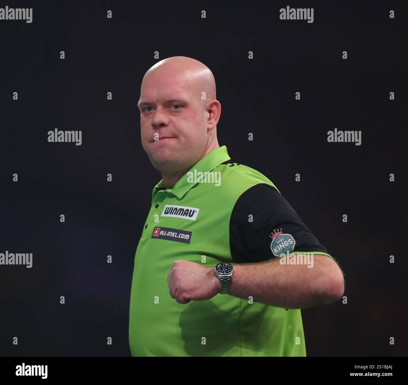 Alexandra Palace, London, UK. 2nd Jan, 2025. 2024/25 PDC Paddy Power World Darts Championships ...