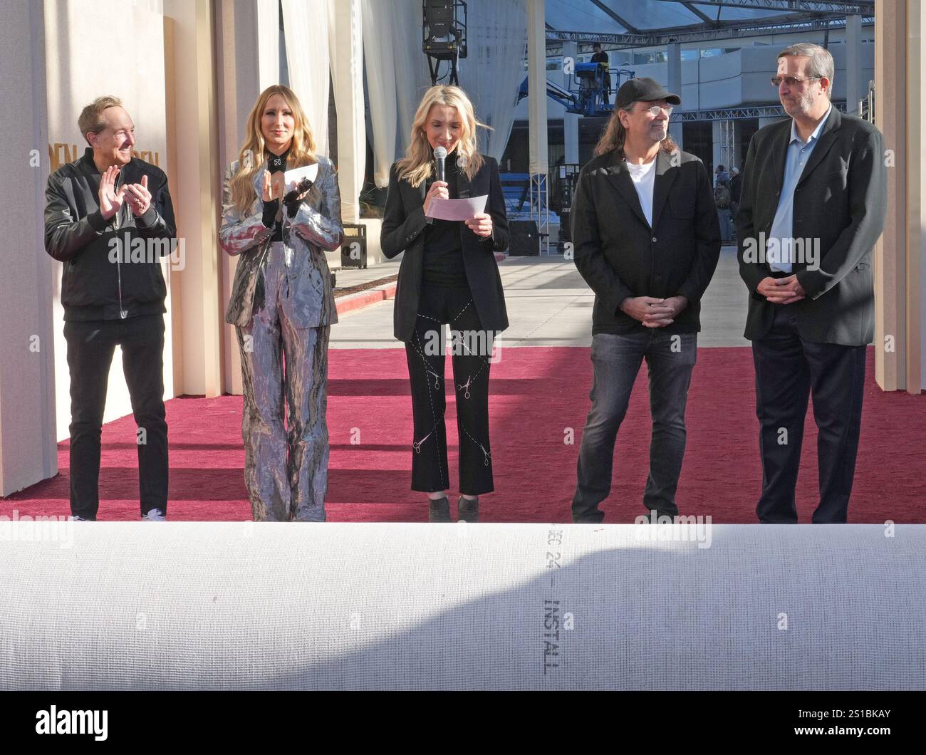 Los Angeles, USA. 02nd Jan, 2025. (L-R) Barry Adelman, Nikki Glaser ...