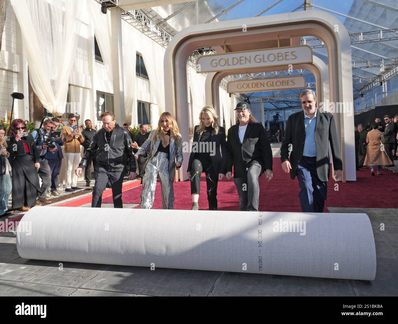 Los Angeles, USA. 02nd Jan, 2025. (L-R) Barry Adelman, Nikki Glaser ...