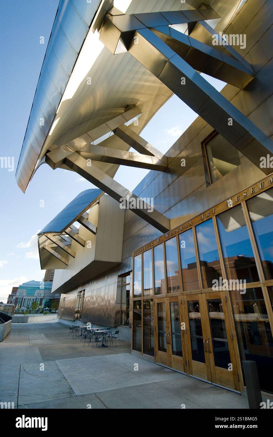 A teaching museum for the University of Minnesota, the Weisman Art ...