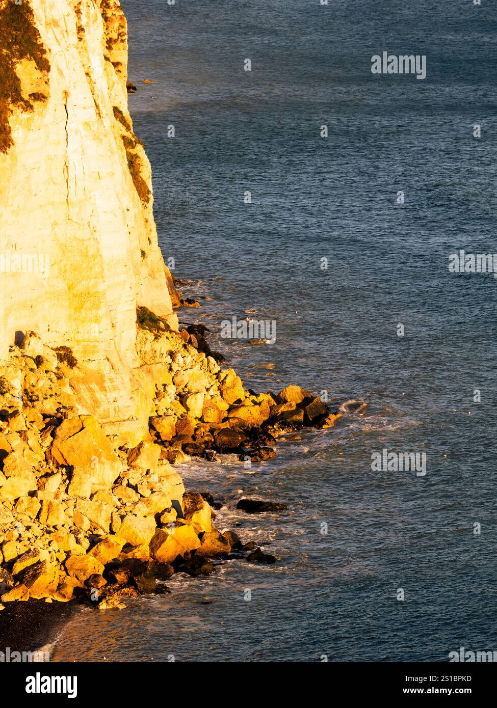 Rockfalls at the White Cliffs of Dover, Dover, Kent, England, UK, GB ...