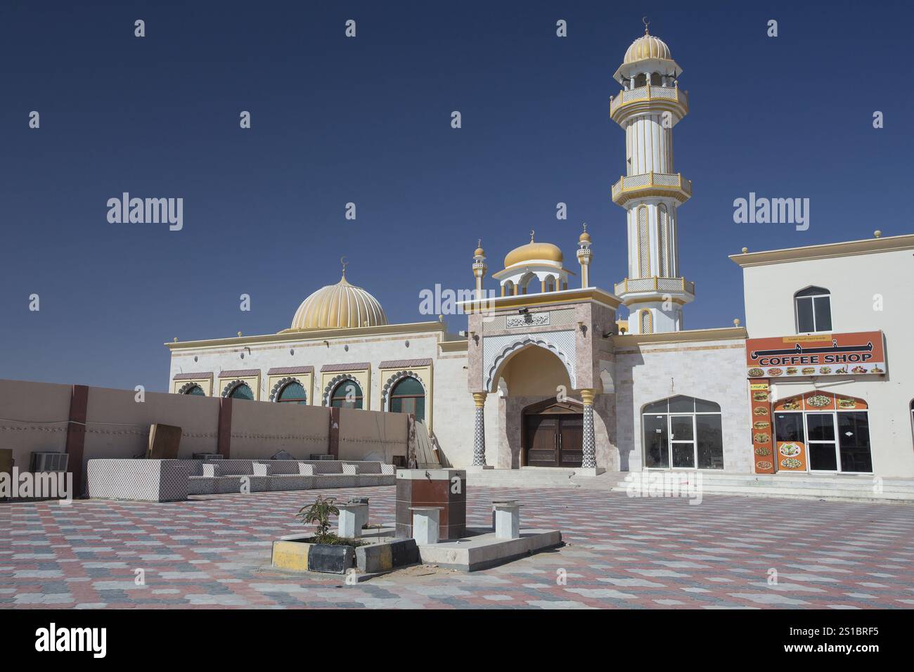 Thumrait hi-res stock photography and images - Alamy