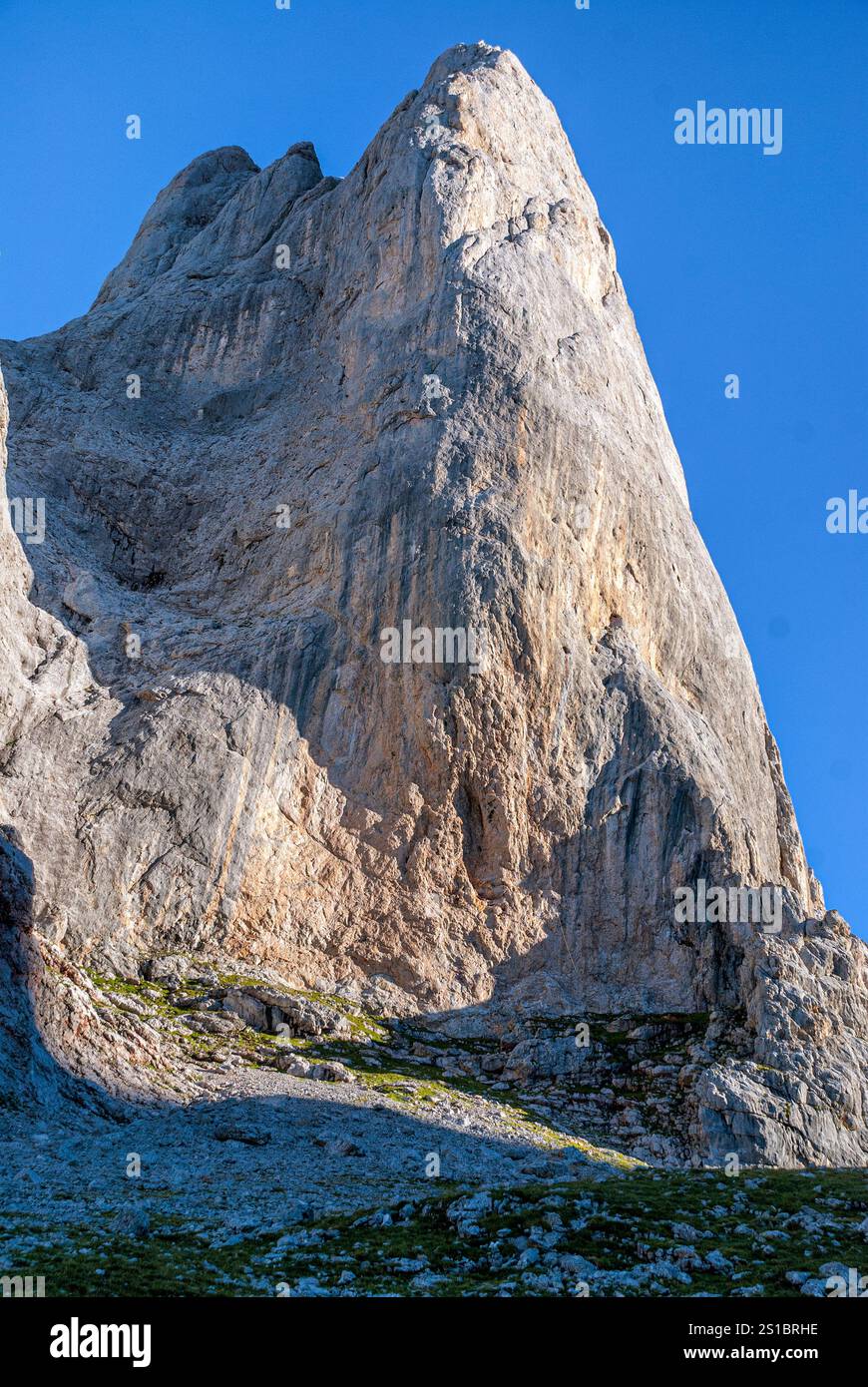 Picu Urriellu (Naranjo de Bulnes). Bulnes. Picos de Europa National ...