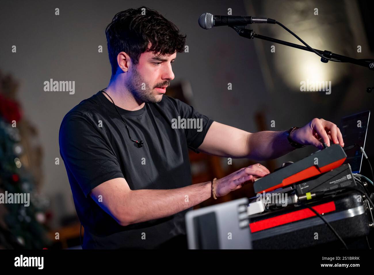 First footin 2025 hi-res stock photography and images - Alamy