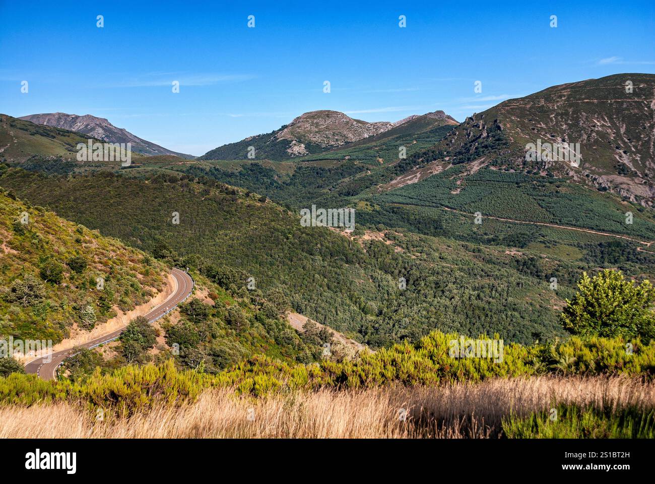 Puerto del Pando. Prioro. Montaña de Riaño y Mampodre Regional Park ...