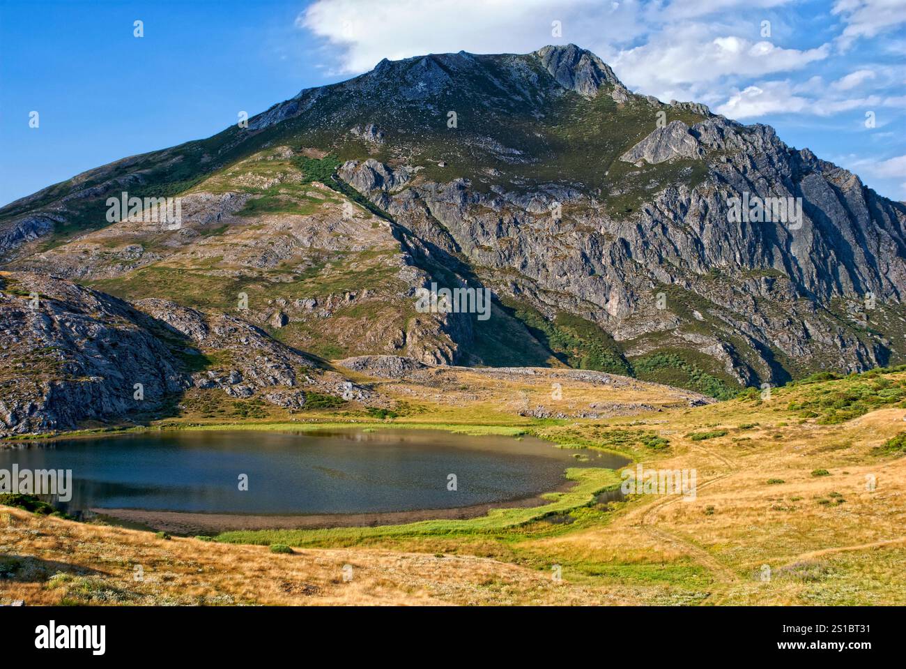 Isoba Lake. Puebla de Lillo. Montaña de Riaño y Mampodre Regional Park ...