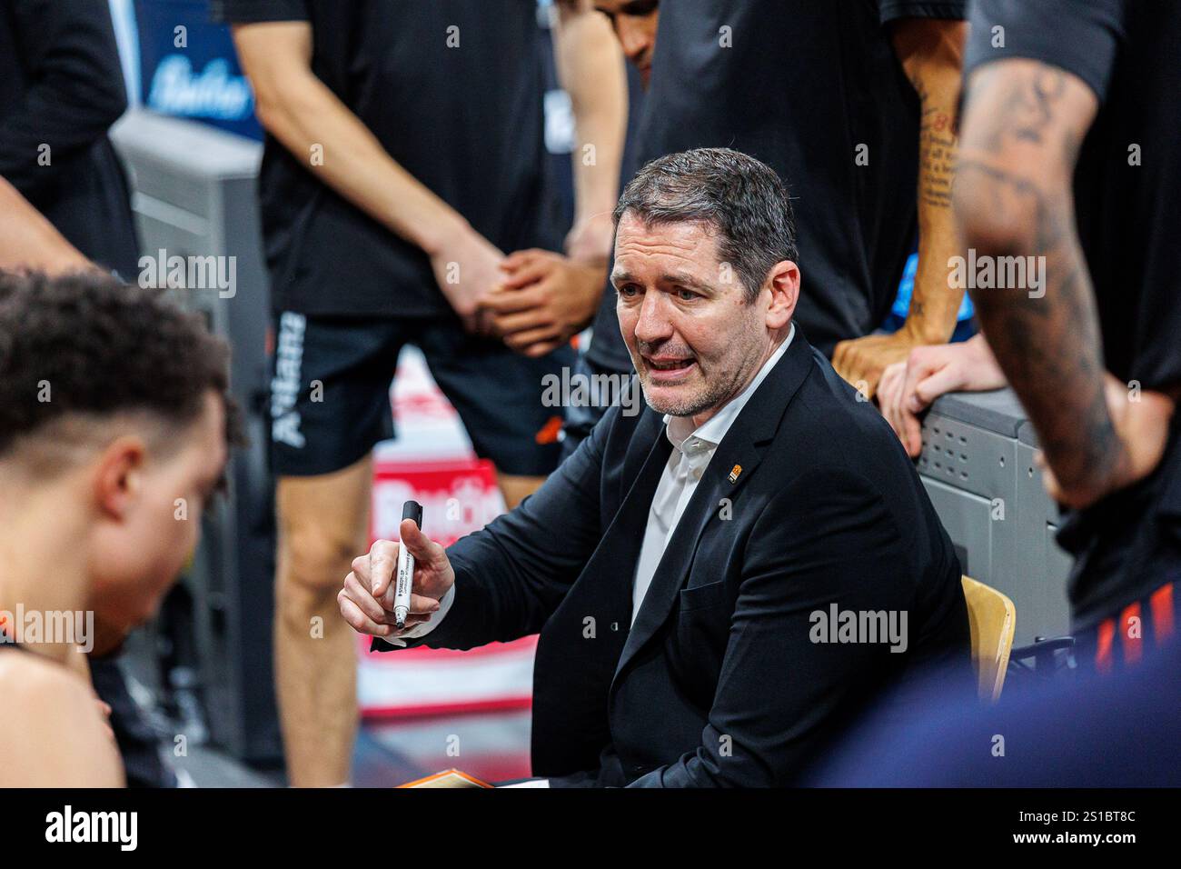 Ty Harrelson (ratiopharm Ulm, Trainer), Einzelbild, Einzelfoto ...