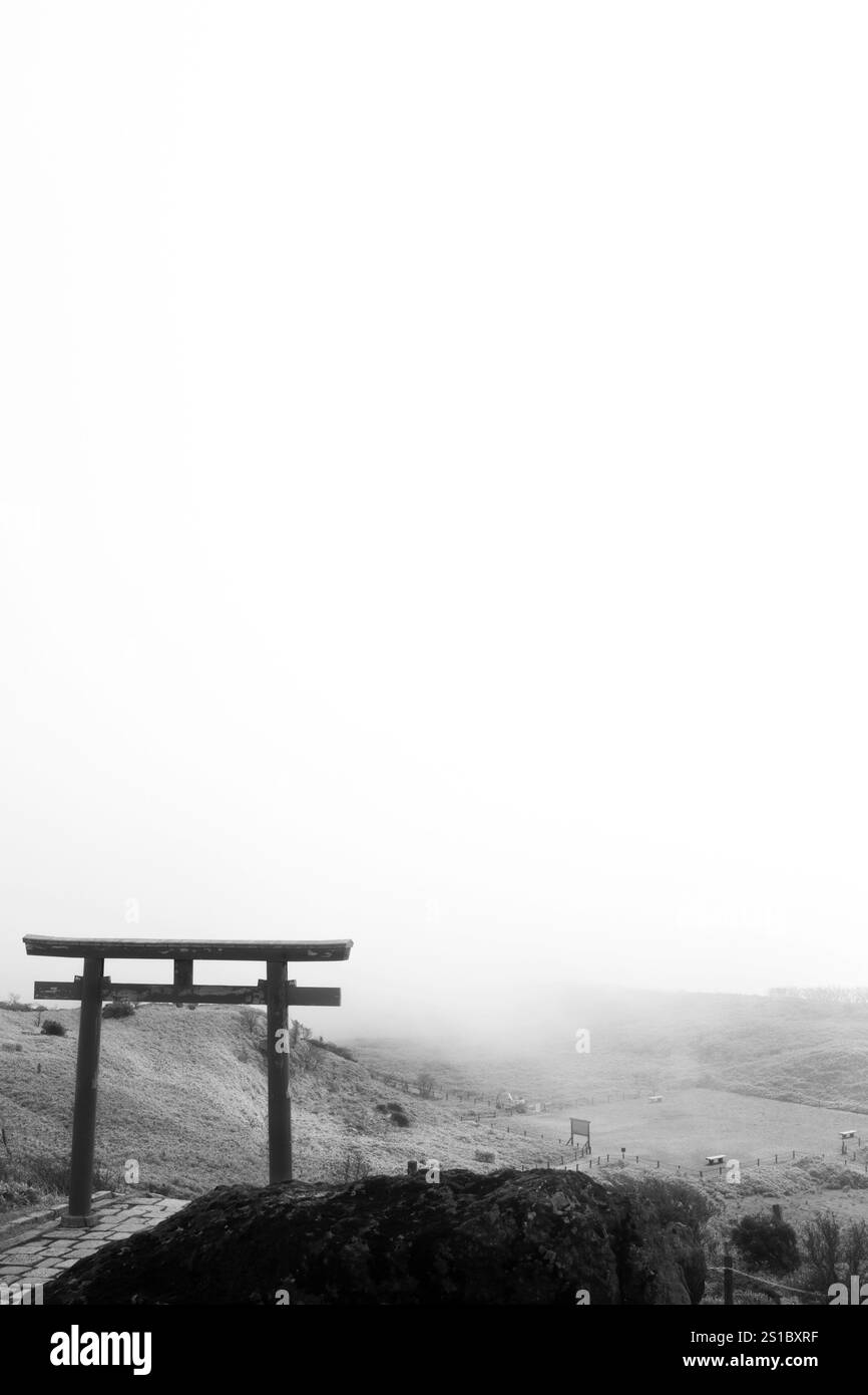 Torii gate on top of Hakone Mountaintop Stock Photo - Alamy
