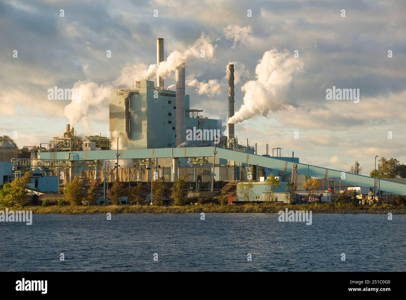 pulp and paper mill on Rainy River at Fort Frances, Ontario - Canada ...