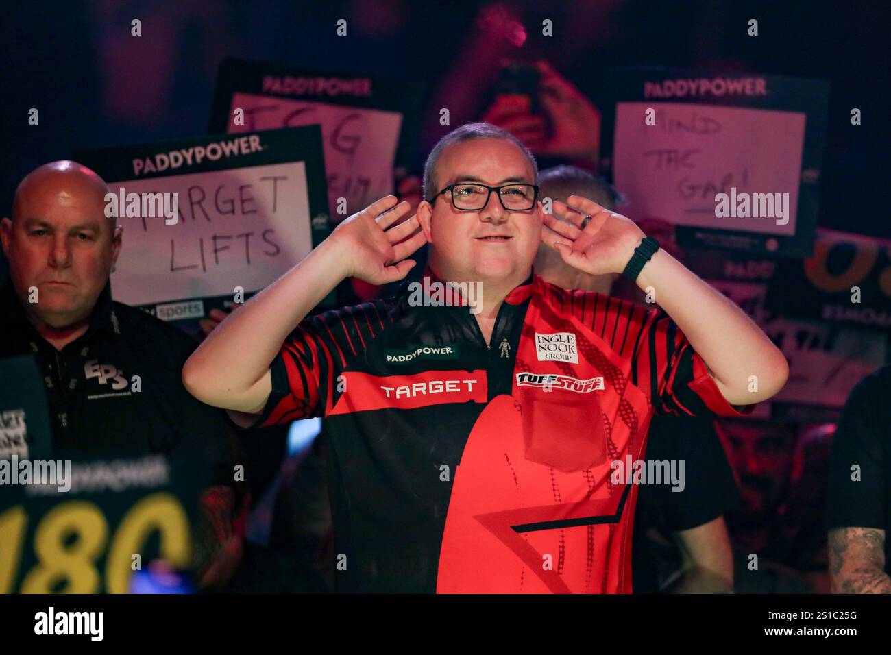 London, UK. 02nd Jan, 2025. Stephen Bunting walk on gestures during the ...