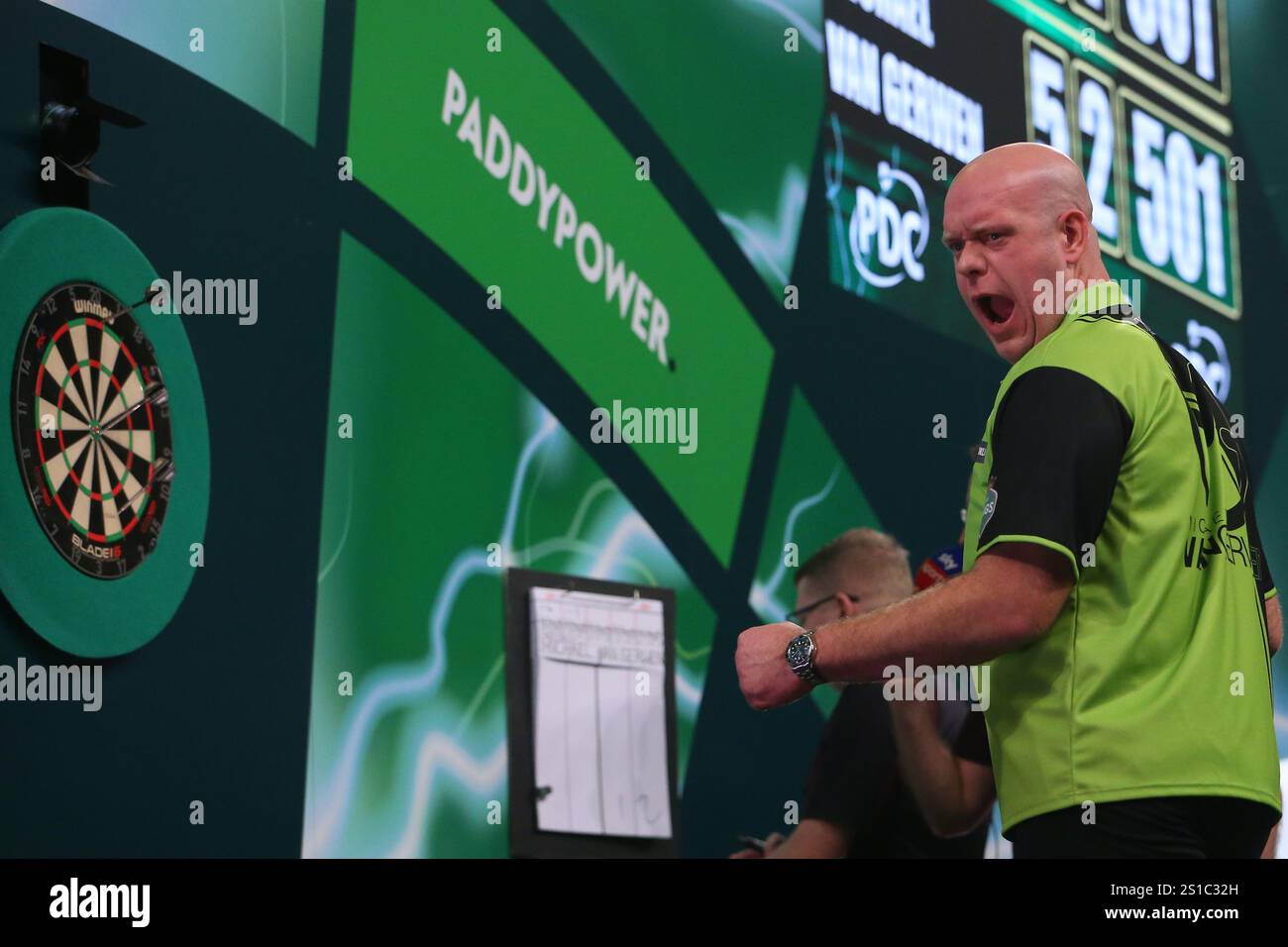 Alexandra Palace, London, UK. 2nd Jan, 2025. 2024/25 PDC Paddy Power World Darts Championships ...