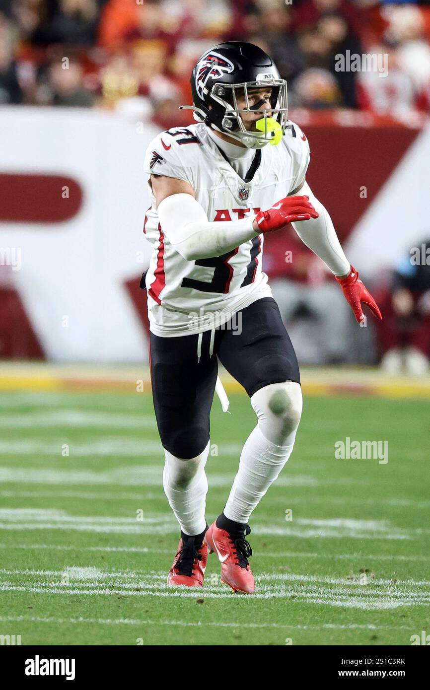 Atlanta Falcons safety Justin Simmons (31) rushes during an NFL ...