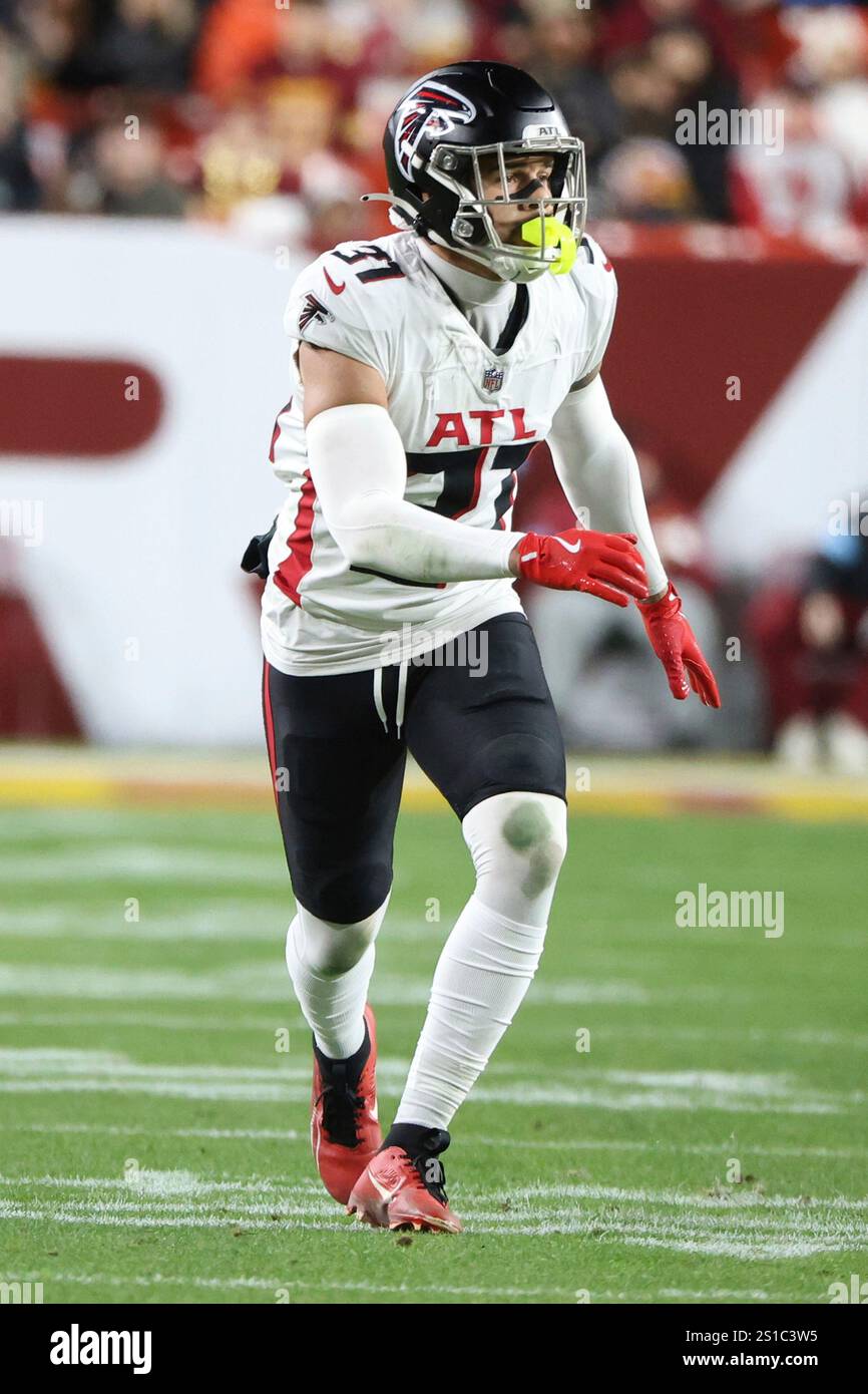 Atlanta Falcons safety Justin Simmons (31) rushes during an NFL ...