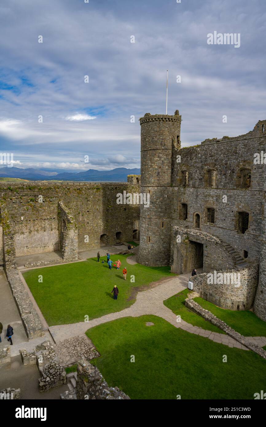 The inner courtyard of Harlech Castle Harlech Wales Stock Photo - Alamy