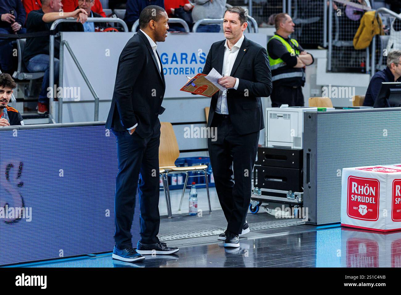 Tyron McCoy (ratiopharm Ulm, Co-Trainer), Ty Harrelson (ratiopharm Ulm ...