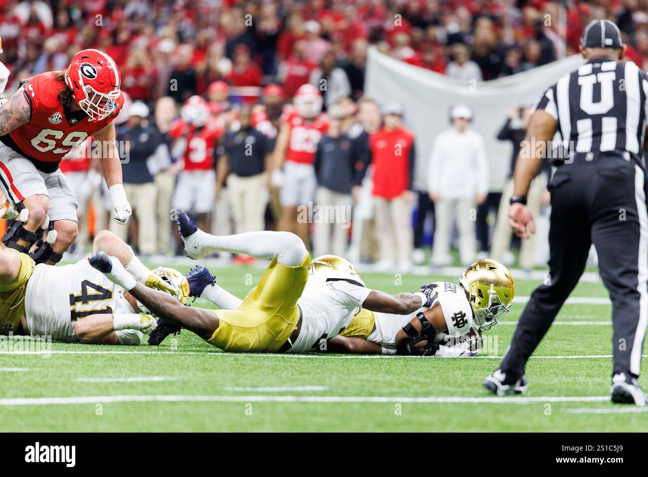 New Orleans, Louisiana, USA. 02nd Jan, 2025. Notre Dame linebacker ...