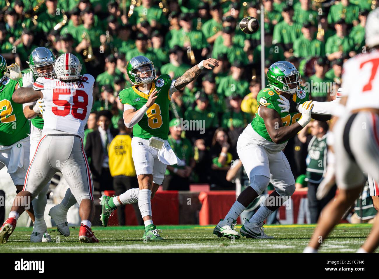 Oregon Ducks quarterback Dillon Gabriel (8) throws a pass during the College Football Playoff ...