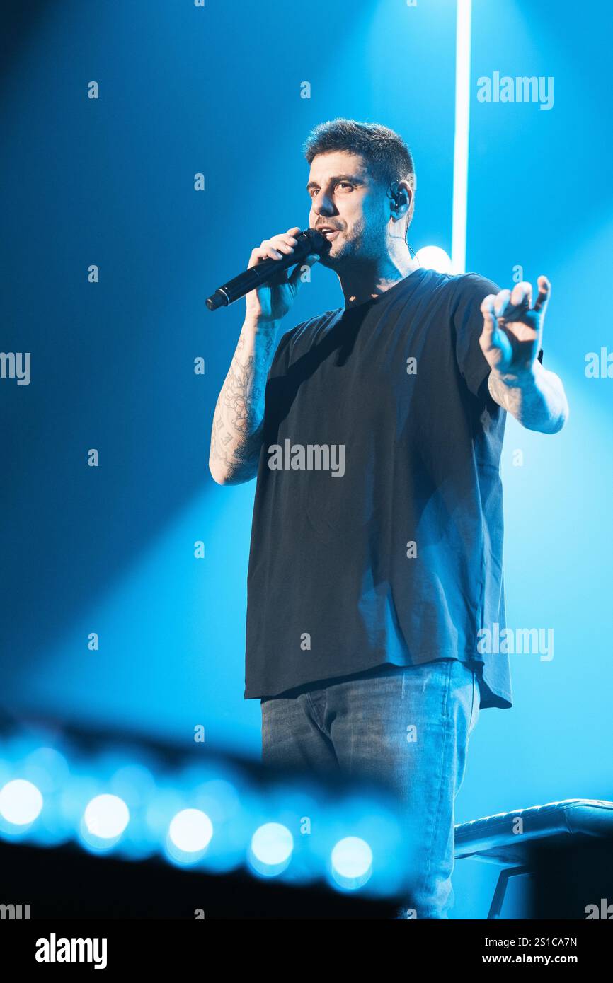 Spanish singer Ramón Melendi Espina, artistically known as Melendi ...